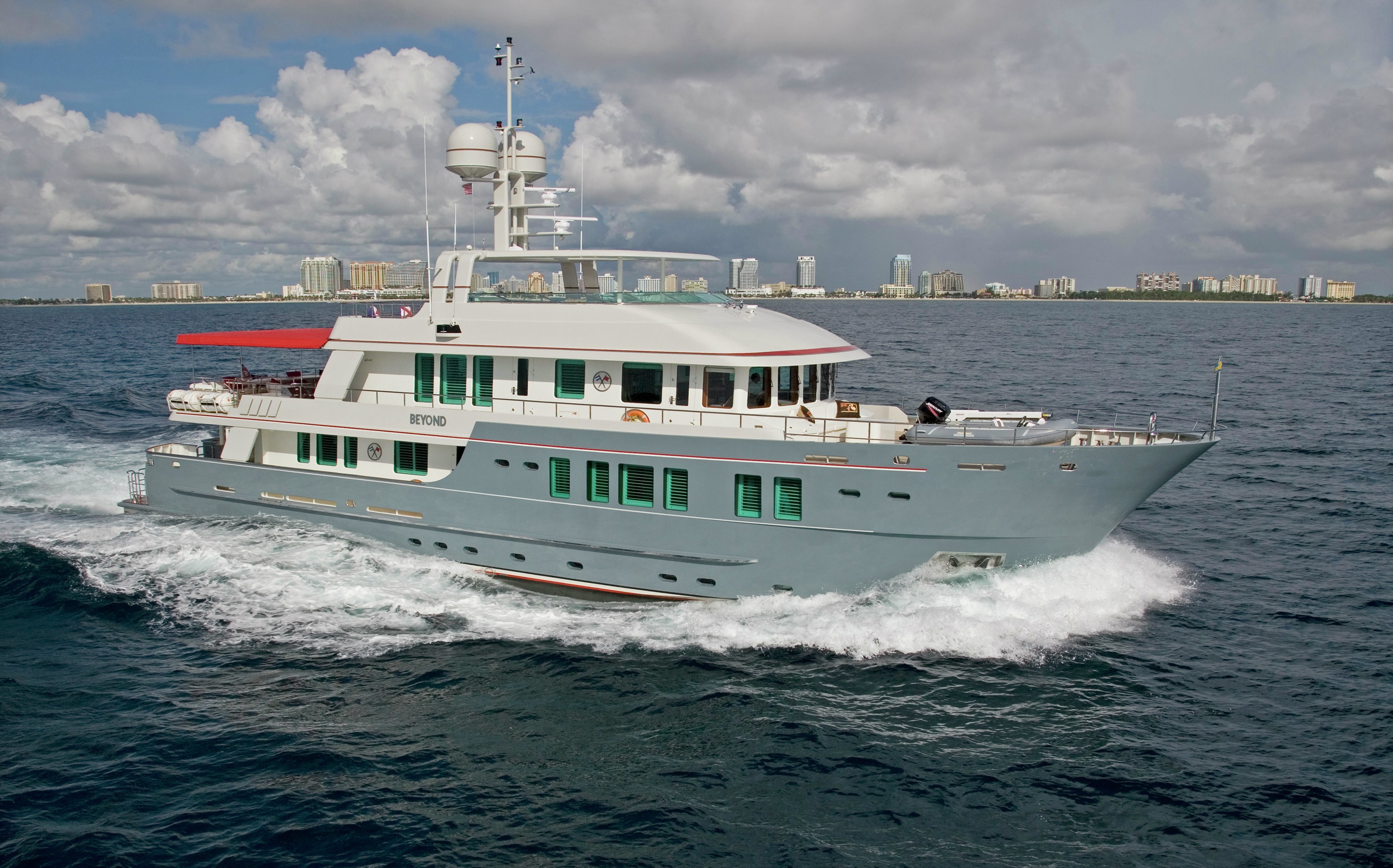 Yacht ZULU, INACE Explorer Boat | CHARTERWORLD Luxury Superyacht Charters
